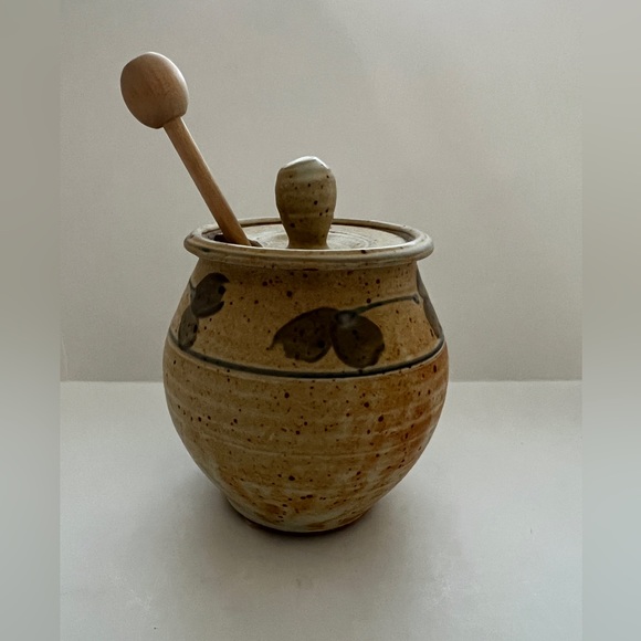 Barking Spider Pottery | Kitchen | Barking Spider Pottery Honey Jar ...